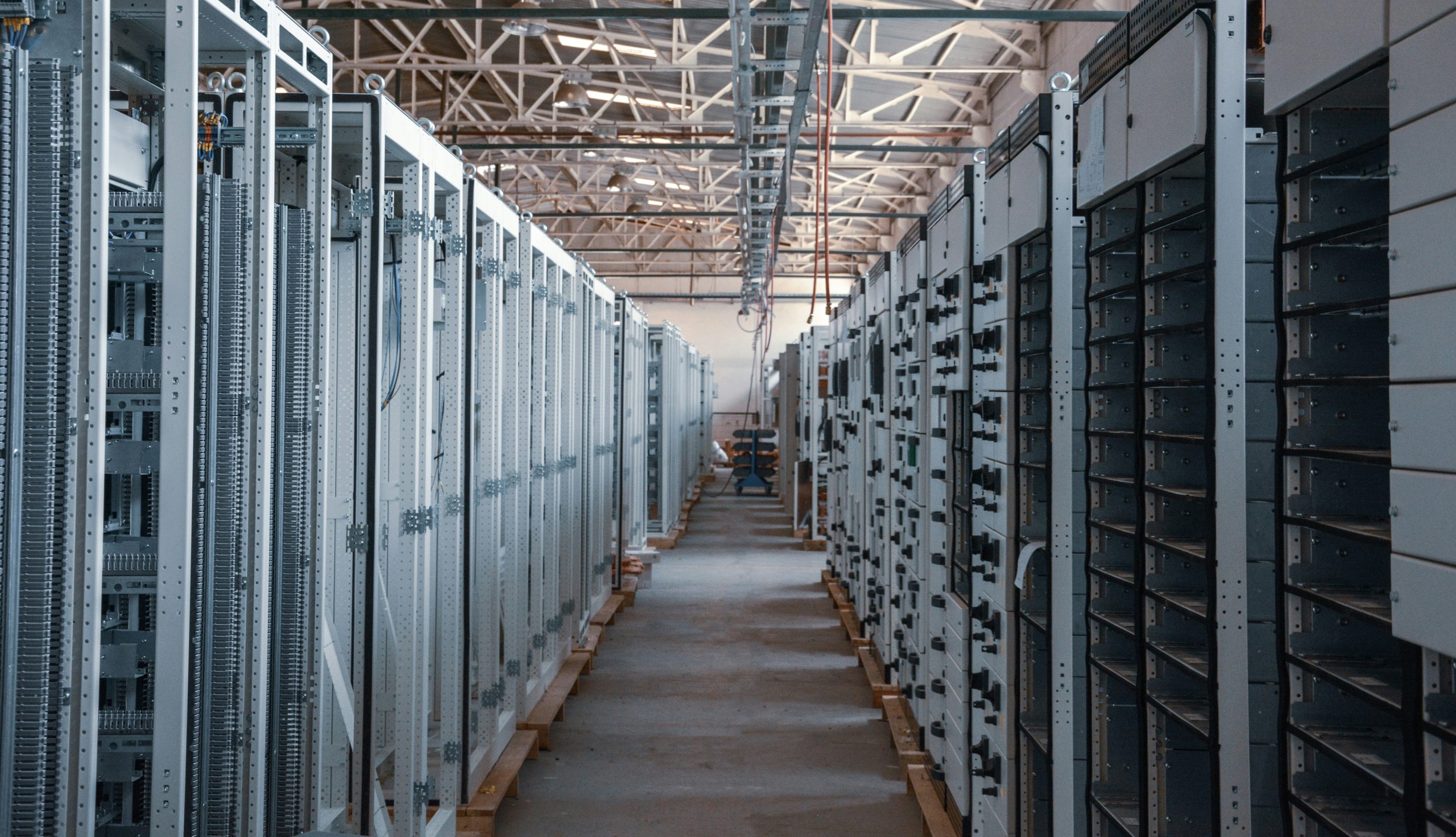 Deep Draw Components in AI Data Center Infrastructure